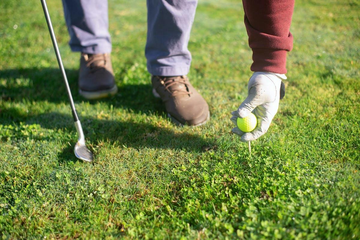 Hand Injuries in Golf: Essential Tips & Techniques